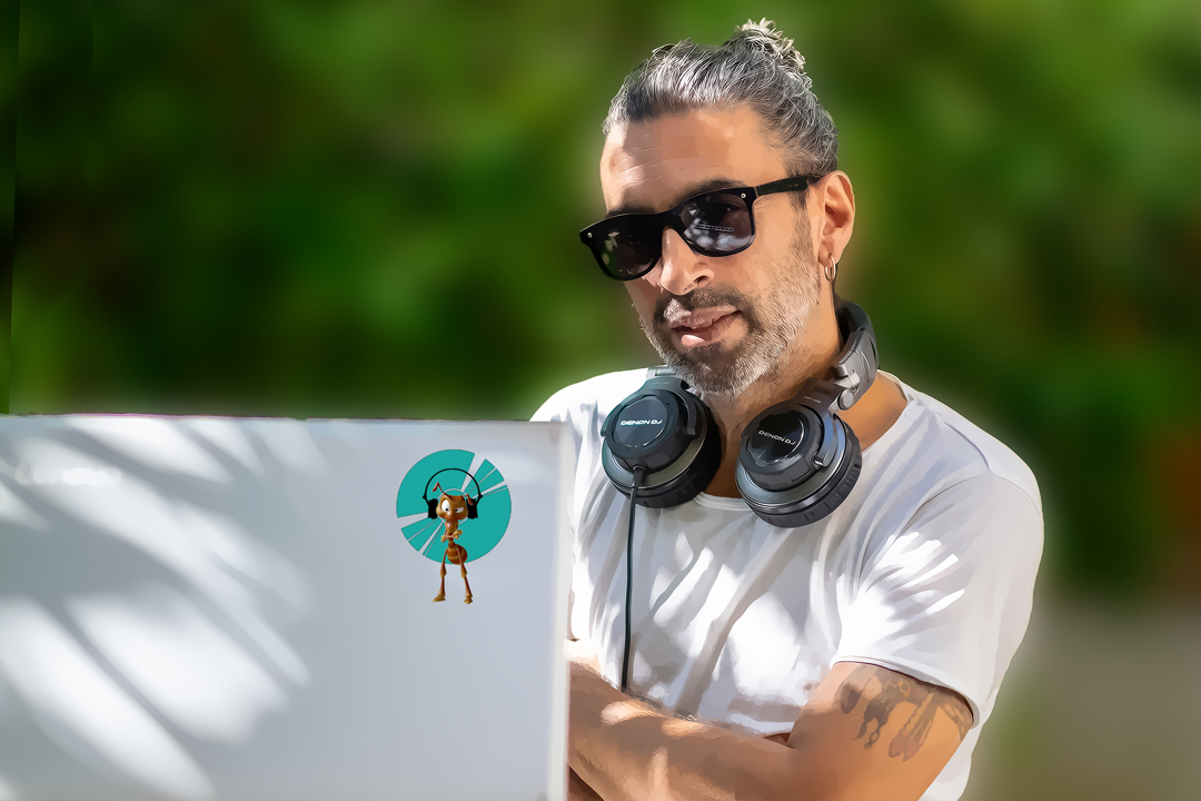 DJ Antoni Wins Community Crates 'Ultimate 80s Night' Contest